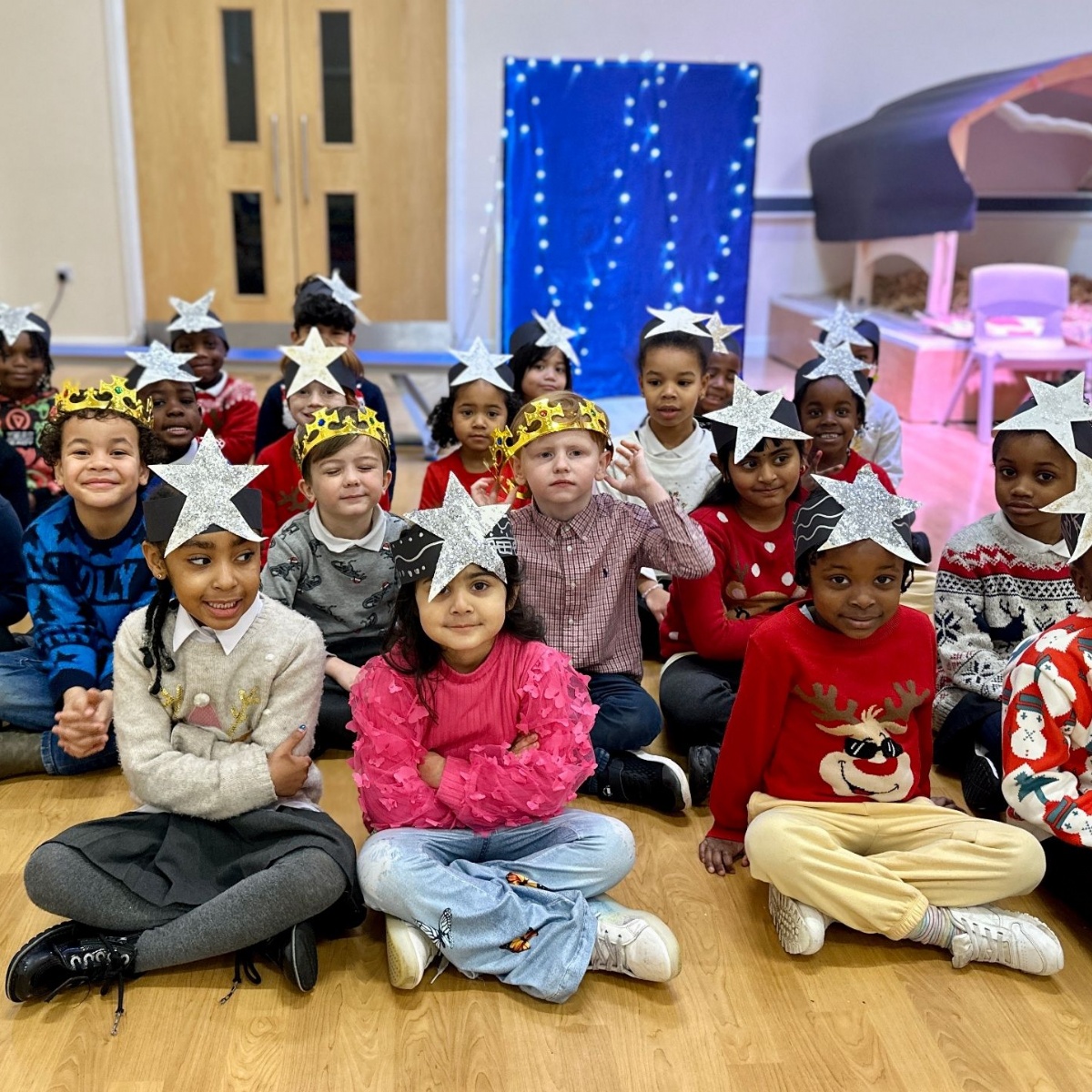 St George's CE Primary School - A Wriggly Nativity!