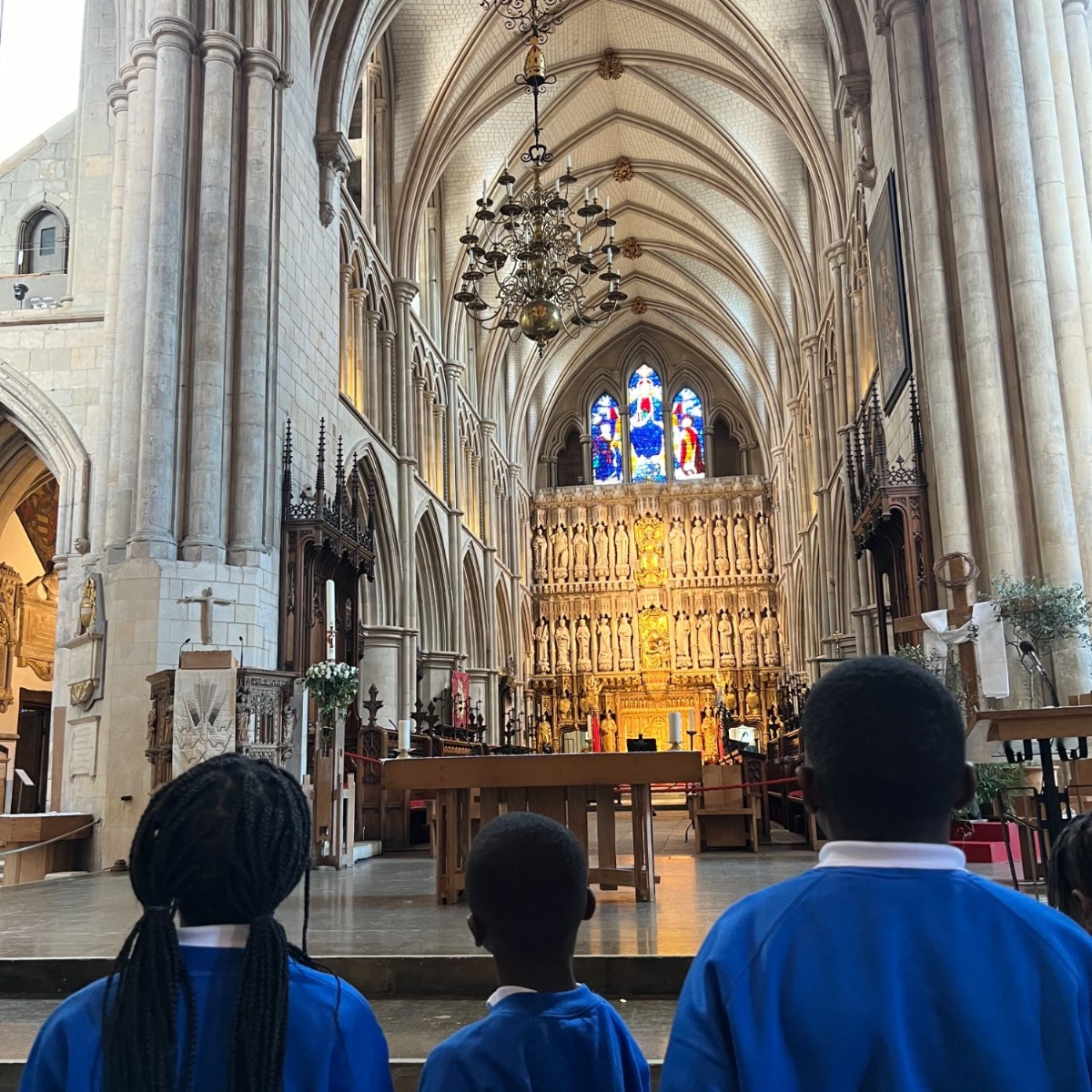 St George's CE Primary School - Shackleton Class Visit Southwark Cathedral